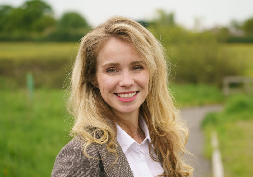 Job vacancy: work for Stroud MP Siobhan Baillie and earn £28,311 ...