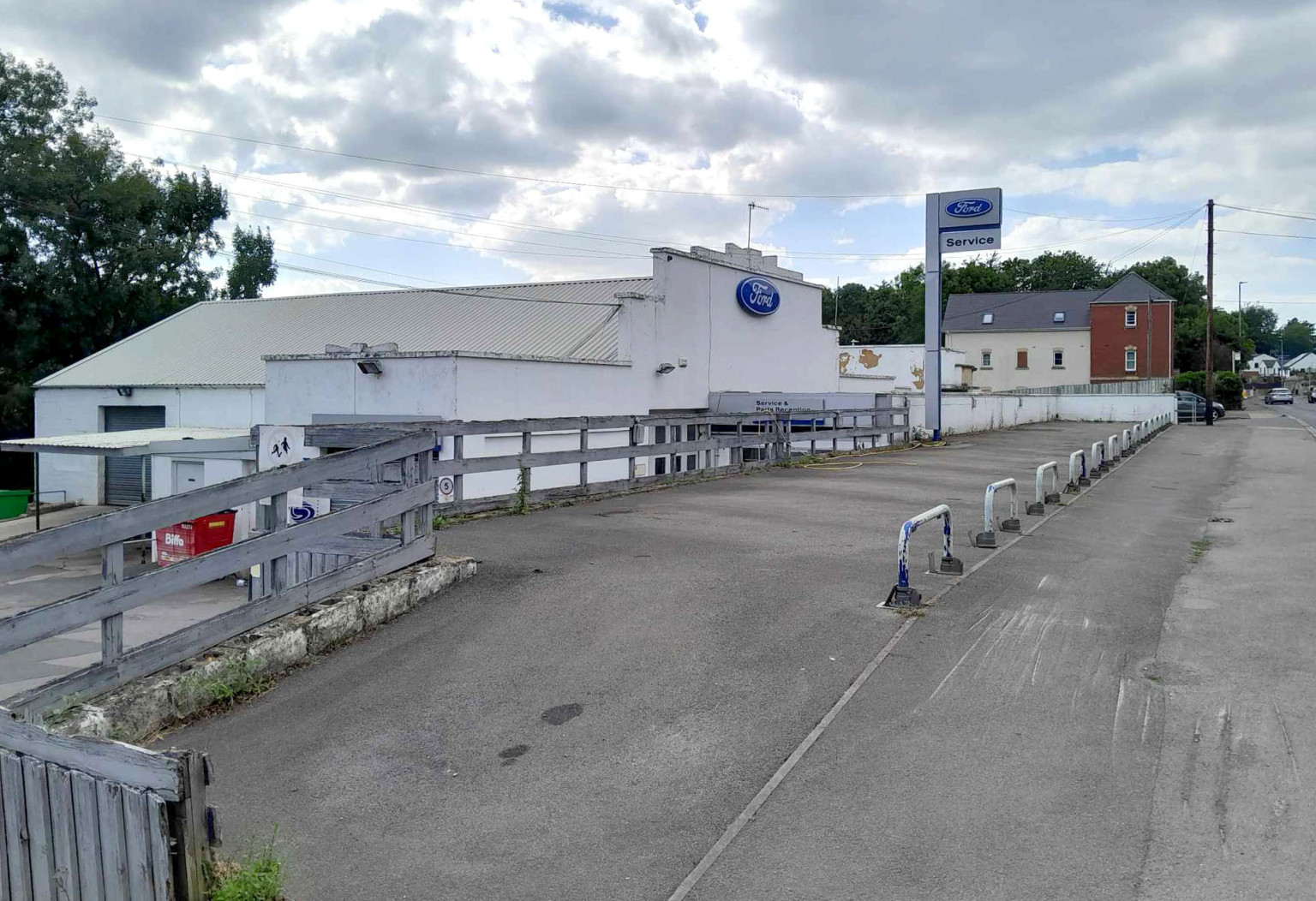 End of an era - historic garage closes its doors for final time ...