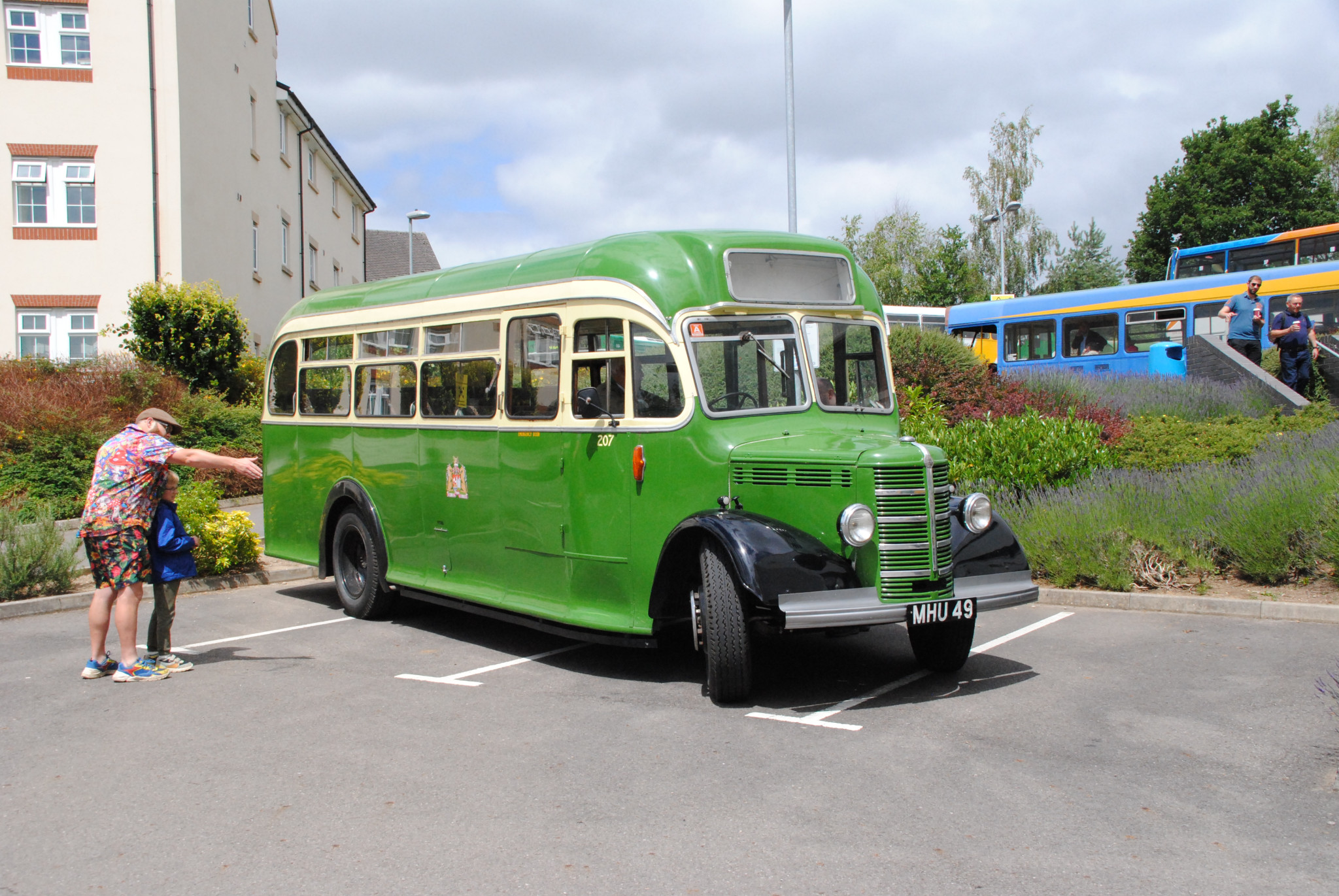 Pictures and video: Stroud Vintage Bus Show | Stroud Times