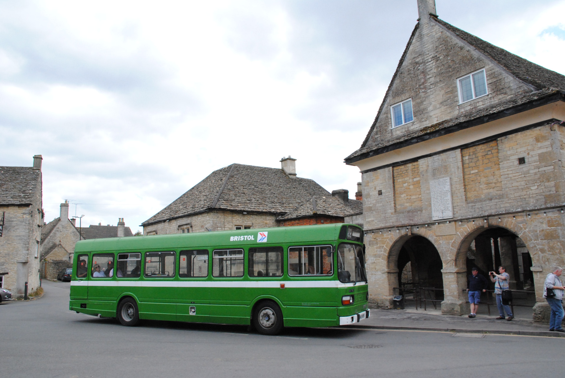 Pictures and video: Stroud Vintage Bus Show | Stroud Times
