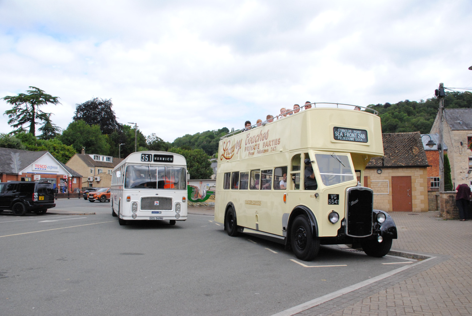 Pictures and video: Stroud Vintage Bus Show | Stroud Times