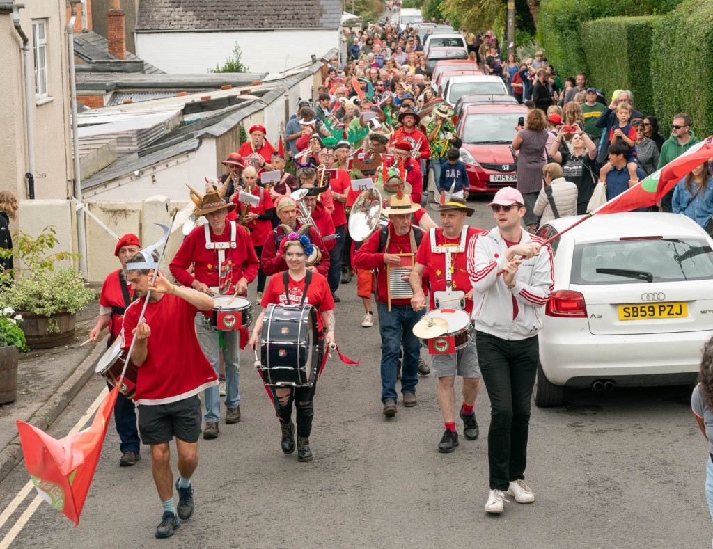 Pictures: Horns on Horns Road | Stroud Times