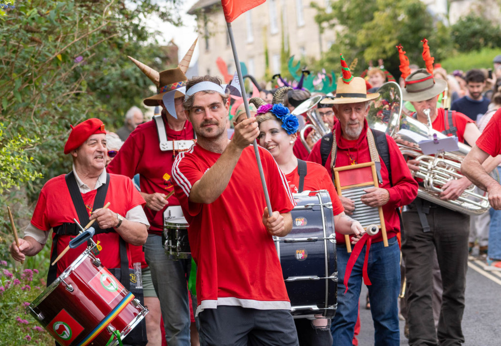 Pictures: Horns on Horns Road | Stroud Times