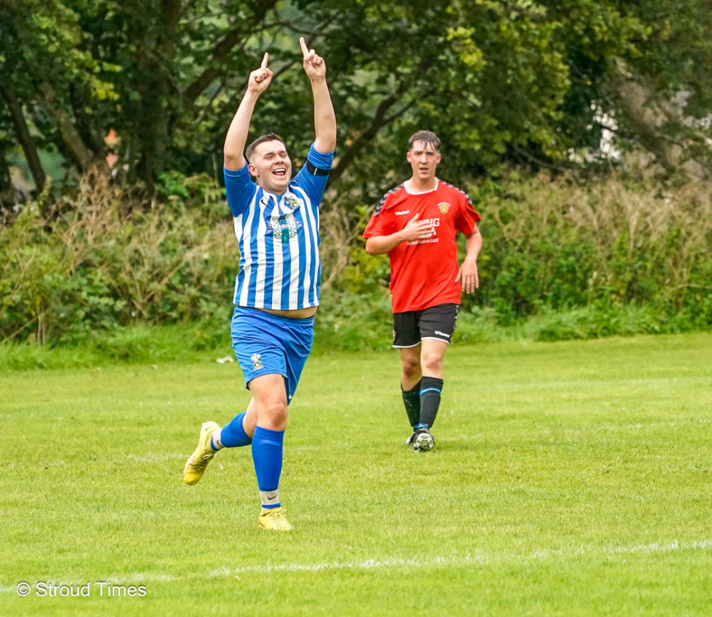 Emotions run high as teammates pay tribute to Marcus | Stroud Times